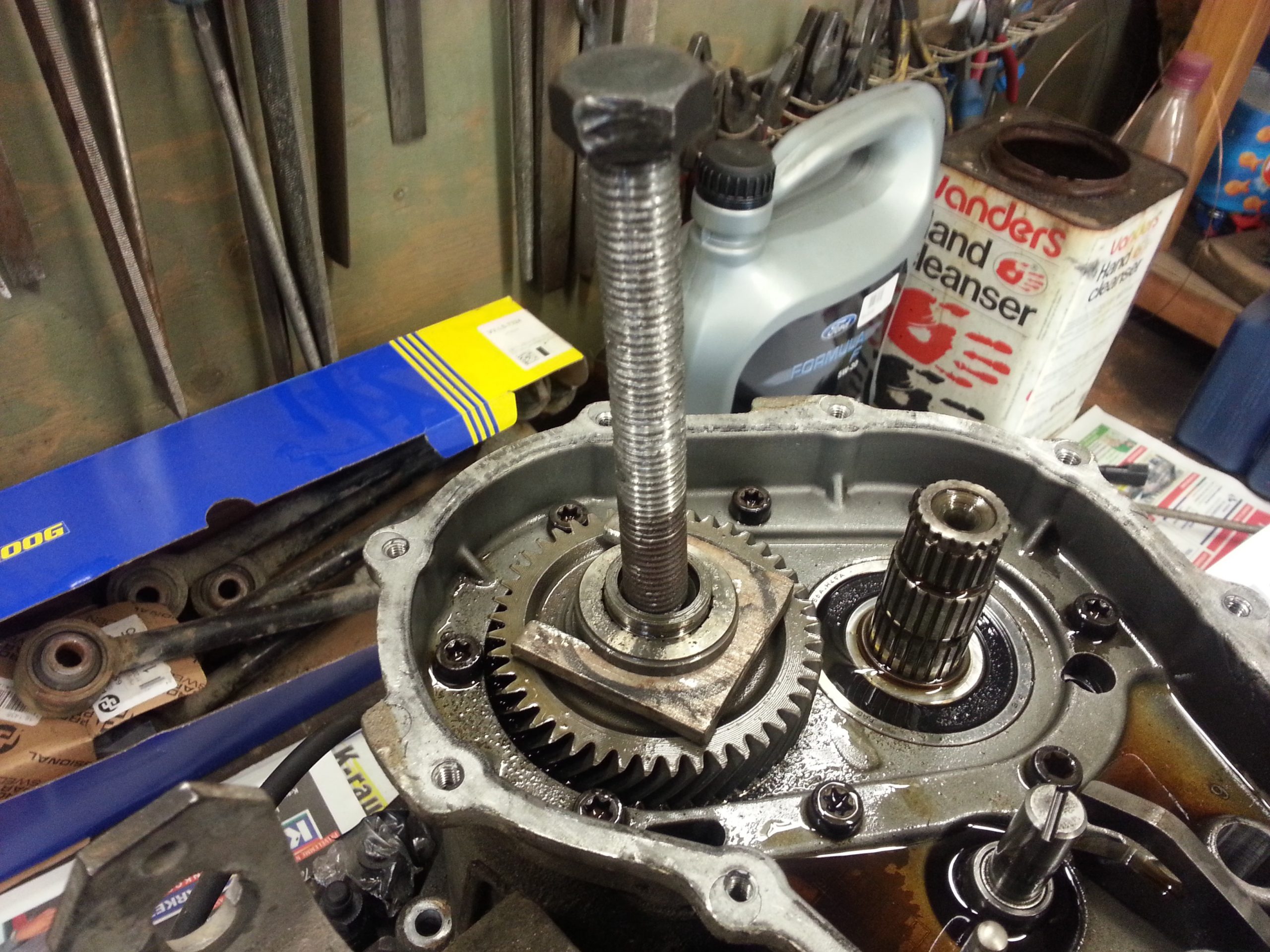 Ford IB5 gearbox 5th gear DIY puller | SIPPONEN.COM